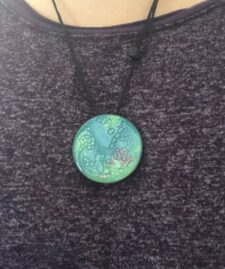 Best Life Alert Necklaces for Older Adults | SafeWise.com