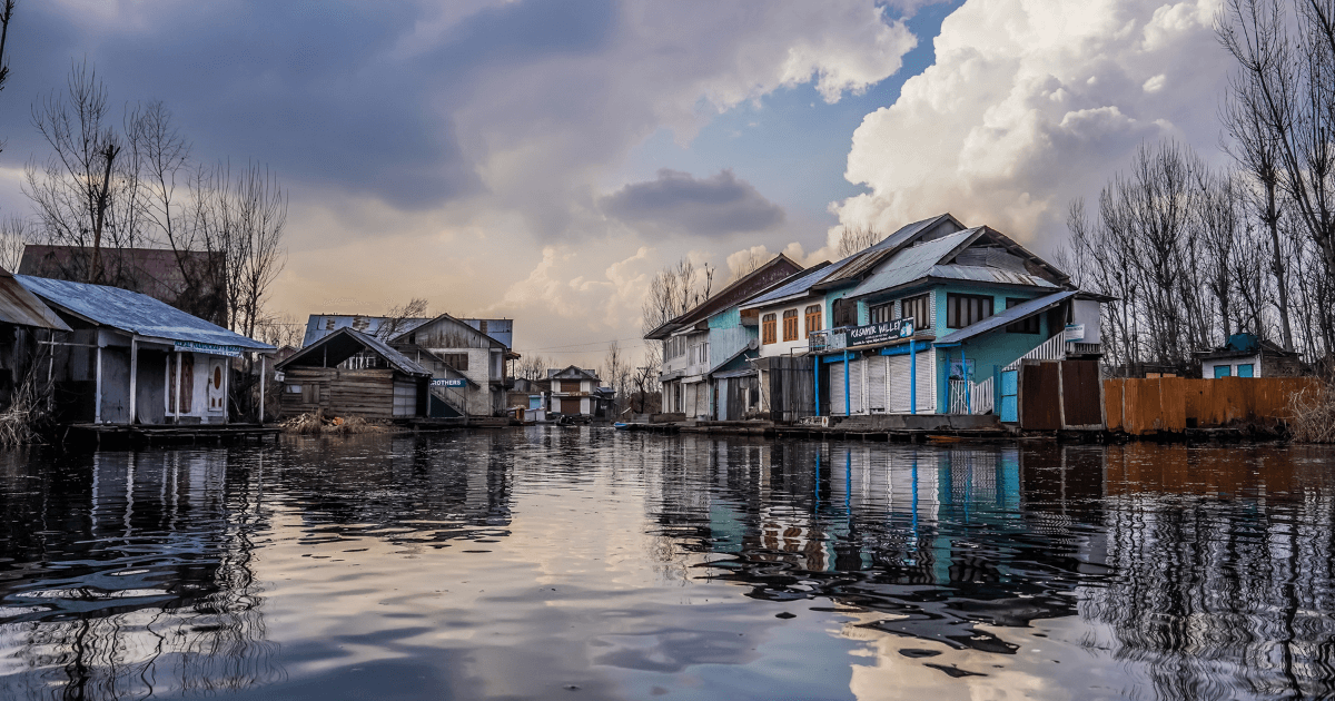 What to Do During a Flash Flood Warning | SafeWise