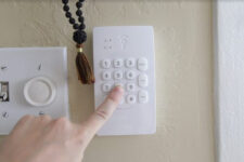 A Comparison of 5 Top Home Security Control Panels | Safewise