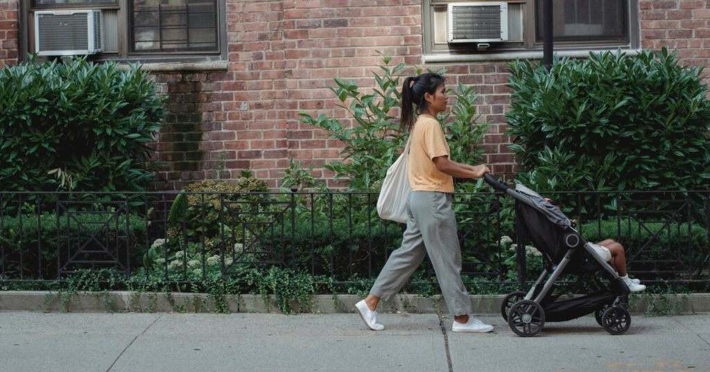 What to look for in a baby pram | SafeWise Australia