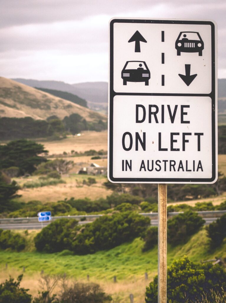 Traveller's guide to road rules and road signs in Australia | SafeWise