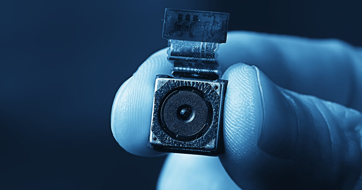 How to detect a hidden camera | SafeWise