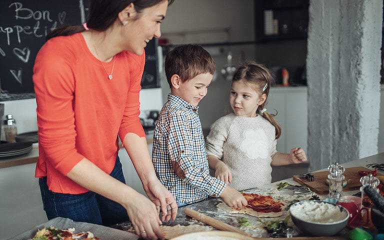 Kitchen Safety Tips for Kids (and Parents!) | SafeWise